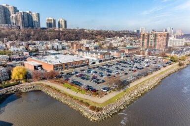 JLL: Buyer wanted for Edgewater property with 62 apartments, Whole ...