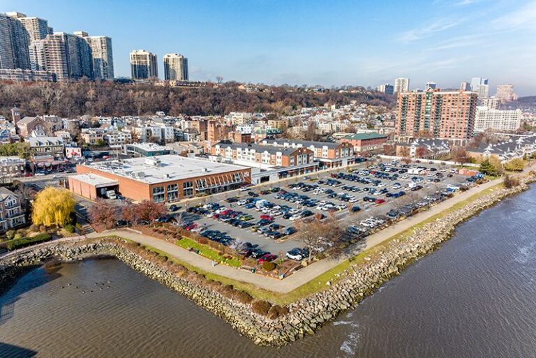 JLL: Buyer wanted for Edgewater property with 62 apartments, Whole ...